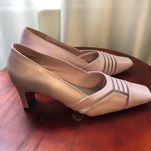 Amanda | Shoes | Vintage Amanda Classic Lady Lt Pink Heels 8m | Poshmark